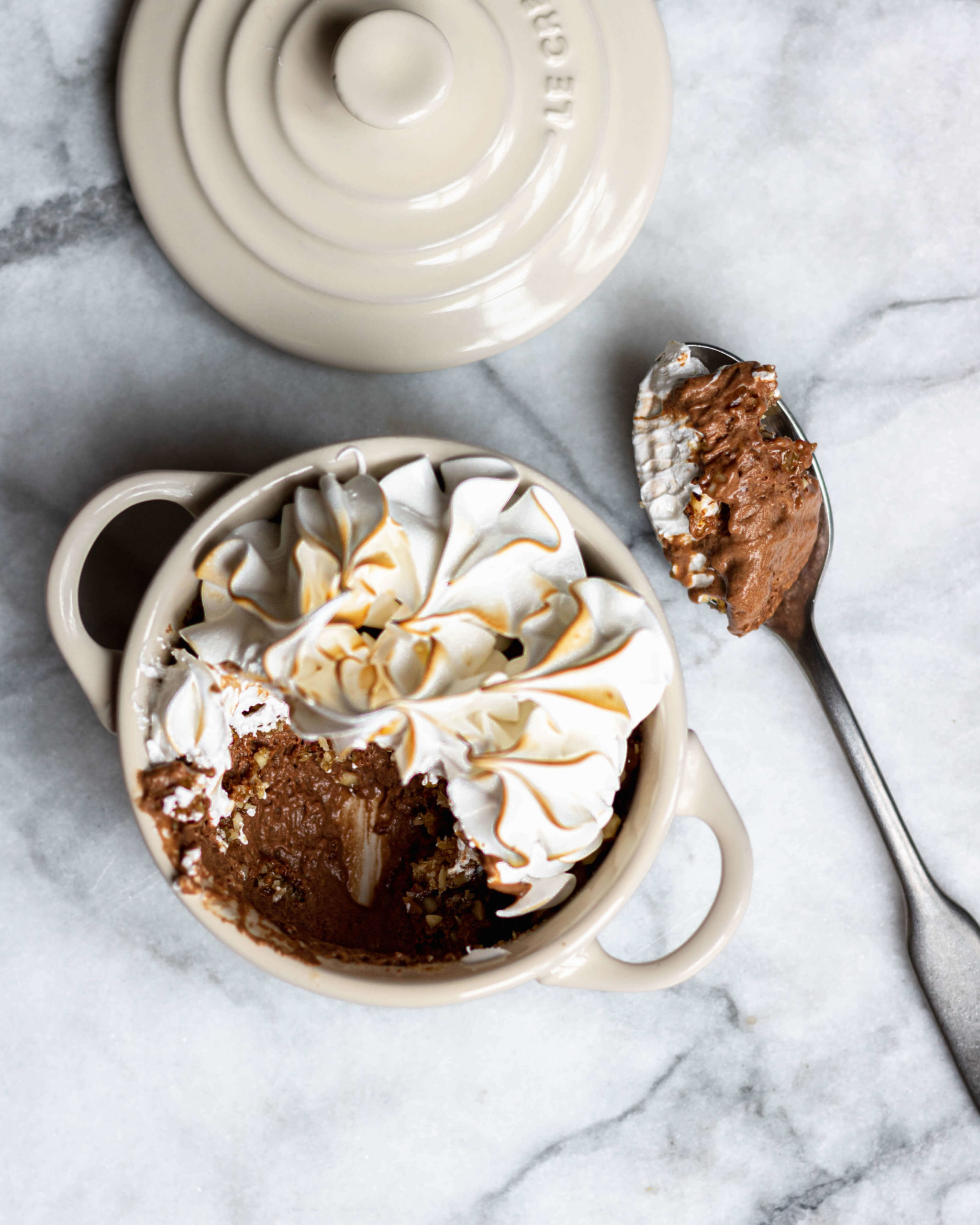 Chocolate Mousse with Praline and Meringue – Elina Saiach